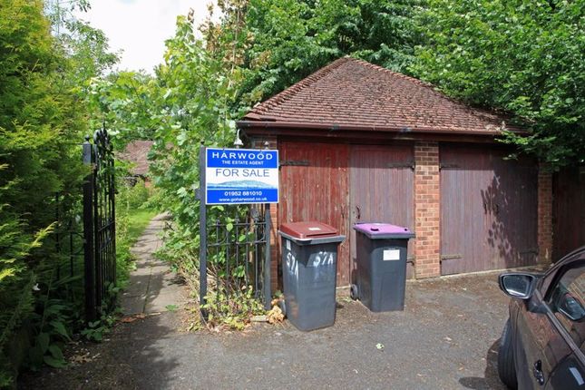 High Street, Madeley, Telford TF7, 3 bedroom detached bungalow for sale ...