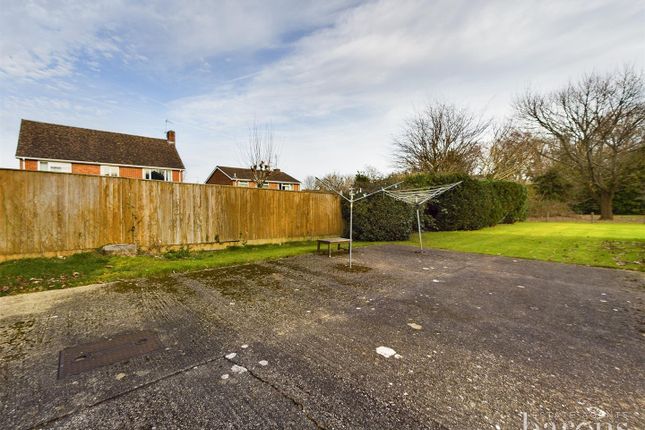 Neville Close, Basingstoke RG21, 2 bedroom maisonette for sale ...