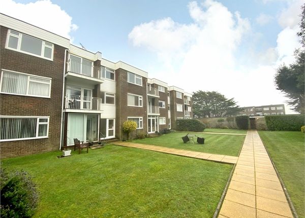 Needles Court, Rookliff Way, Milford On Sea SO41, 2 bedroom flat to ...