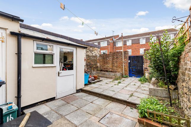 Dour Street, Dover CT16, 2 bedroom end terrace house for sale ...