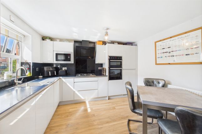 Landalewood Road, York, North Yorkshire YO30, 4 bedroom town house for ...