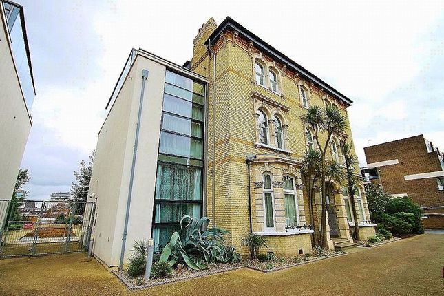 Homes for Sale in Carlton Drive, London SW15 - Buy Property in Carlton ...