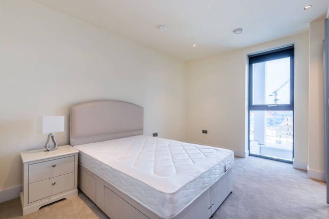Lockington Road, Battersea, London SW84Be SW8, 2 bedroom flat for sale ...