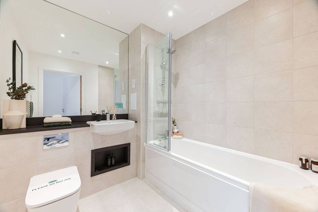 Springfield Place, Tooting SW17, 2 bedroom flat for sale - 68662573 ...