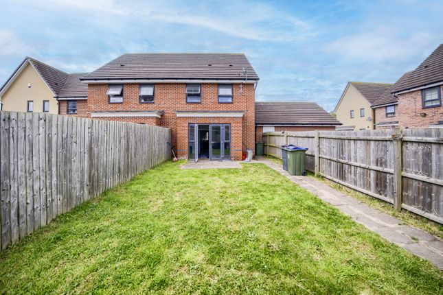 Windmill Precinct, Smethwick B66, 3 bedroom semi-detached house for ...