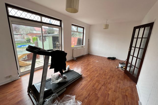 Butler Road, Dagenham RM8, 2 bedroom terraced house to rent - 64311288 ...