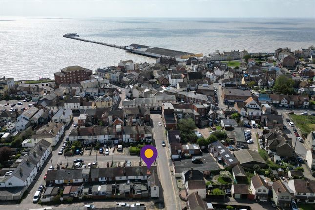 Alfred Terrace, Walton On The Naze CO14, 4 bedroom end terrace house ...