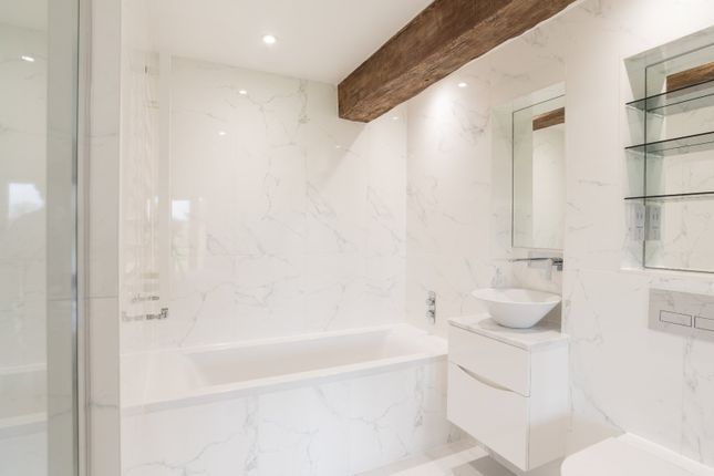 Starkey Castle Farm, Wouldham Road, Rochester, Kent ME1, 5 bedroom barn ...