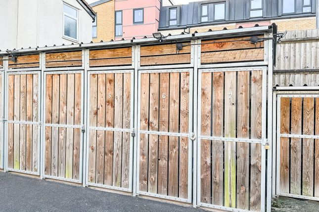 Plough & Windmill, West Street, Bedminster, Bristol BS3, 2 bedroom flat ...