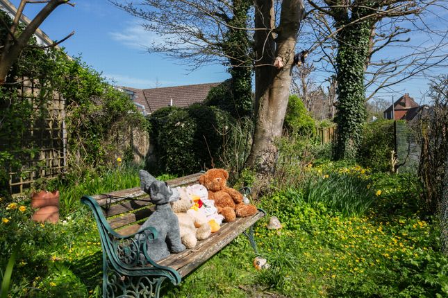 Beacon Way, Lympne CT21, 3 bedroom bungalow for sale - 69908815 ...