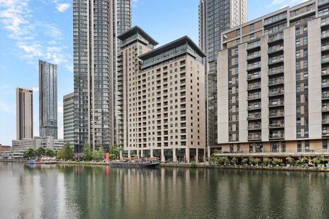 Discovery Dock Apartments East, South Quay Square, London E14, 2 ...
