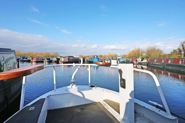 Packet Boat Marina, Packet Boat Lane, Uxbridge UB8, 2 bedroom houseboat ...