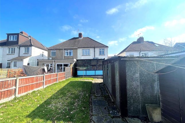 Jubilee Road Aldershot Hampshire Gu11 3 Bedroom Semi Detached House