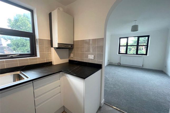 Staines, Surrey TW18, 1 bedroom flat for sale - 67862626 | PrimeLocation