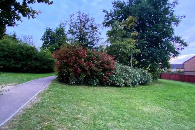 Lorimer Close, Luton LU2, 3 bedroom semi-detached house to rent ...