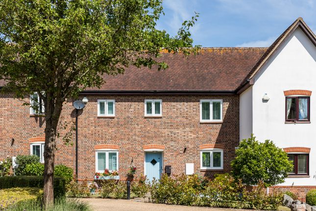 2 Bedroom Houses to Buy in Horley, Surrey - Primelocation