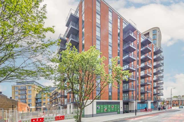 Brook Street, Kingston Upon Thames KT1, 2 bedroom flat to rent ...