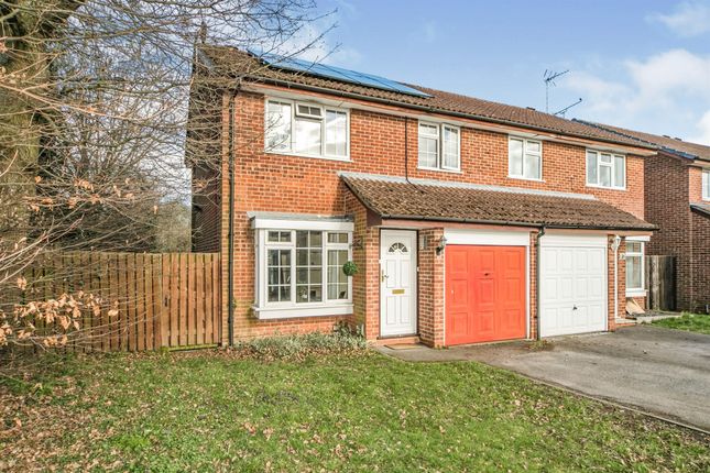 3 Bed Semi Detached House For Sale In Chittering Close Lower Earley