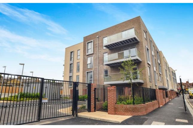 604 High Road Leyton, Leyton E10, 2 bedroom flat for sale - 55549400 ...