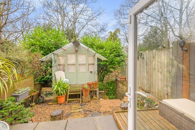 Ravenscliffe Road, Calverley, Pudsey LS28, 3 bedroom terraced house for ...