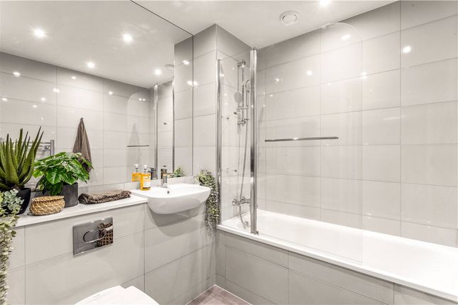 Elan House, 5 Mary Neuner Road, London N8, 1 bedroom flat for sale ...