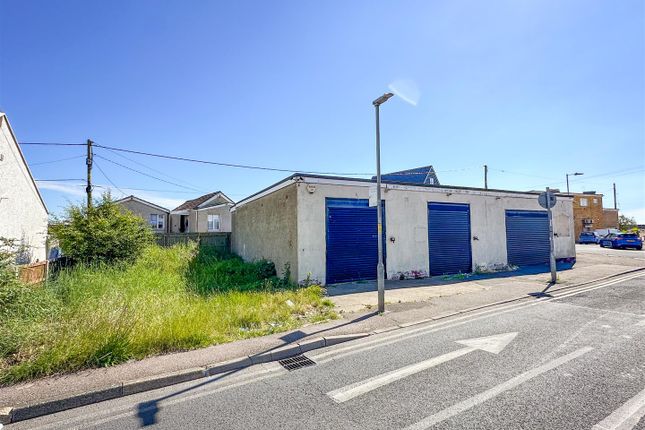 Beach Way, Jaywick, Clacton-On-Sea CO15, property for sale - 67711100 ...