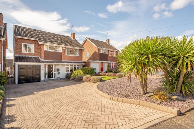 5 bed detached house for sale in Maidstone Drive, Wordsley, Stourbridge ...