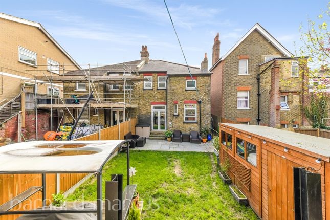 Carshalton Road Carshalton Sm5 3 Bedroom Semi Detached House For Sale