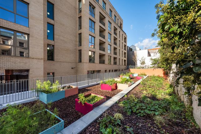 37 Edward Street, Brighton BN2, 2 bedroom flat for sale - 63447462 ...