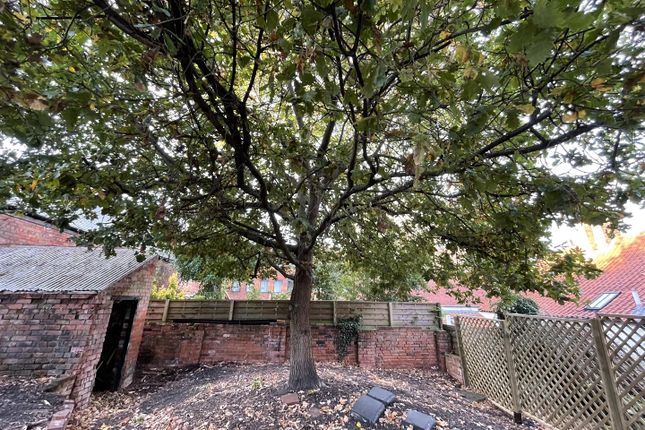 Mill Gate, Newark NG24, 3 bedroom end terrace house for sale - 67864308 ...
