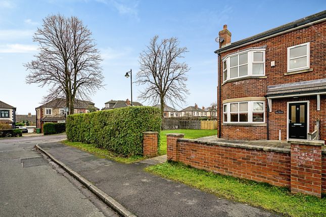 Lynnfield Gardens Scholes Leeds West Yorkshire Ls15 4 Bedroom Semi