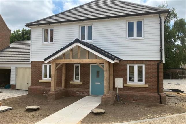 Mansion Gardens Braintree Cm7 4 Bedroom Link Detached House For Sale