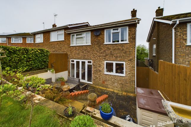Willow Way, Wing, Leighton Buzzard LU7, 3 bedroom semi-detached house ...