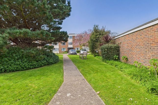 Sheldon Court, Bath Road, Worthing BN11, 2 bedroom flat for sale ...