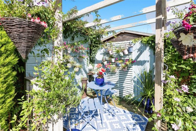 Merlin Way, Bicester, Oxfordshire OX26, 4 bedroom detached house for ...