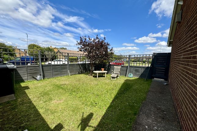 Hamlands Lane, Willingdon, Eastbourne, East Sussex BN22, 2 bedroom ...