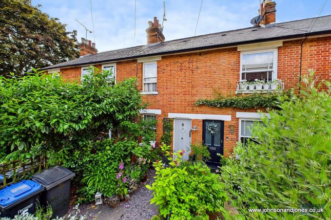 Church Walk, Chertsey KT16, 2 bedroom terraced house for sale ...
