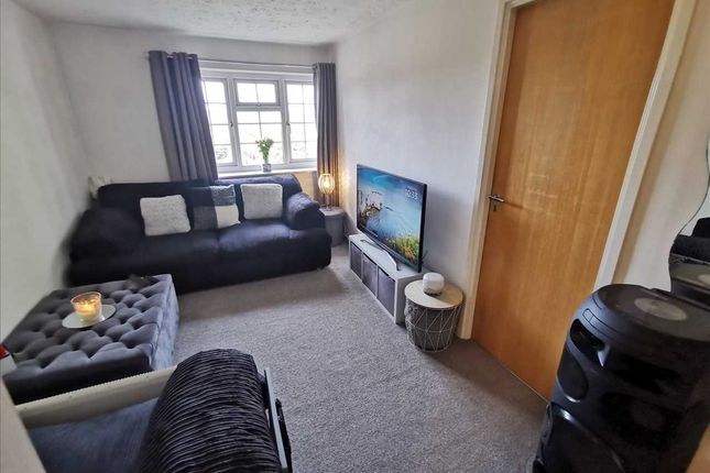 Far Highfield, Sutton Coldfield B76, 1 bedroom flat to rent - 65910054 ...