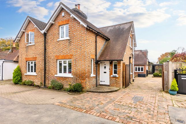 Meath Green Lane, Horley, Surrey RH6, 4 bedroom semi-detached house for ...
