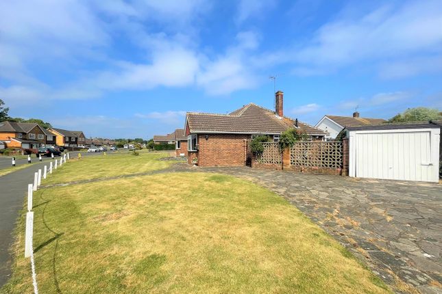 Envis Way, Fairlands, Guildford GU3, 3 bedroom semi-detached house for ...