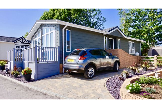 Homes for Sale in Southwick Road, North Boarhunt, Fareham PO17 - Buy ...