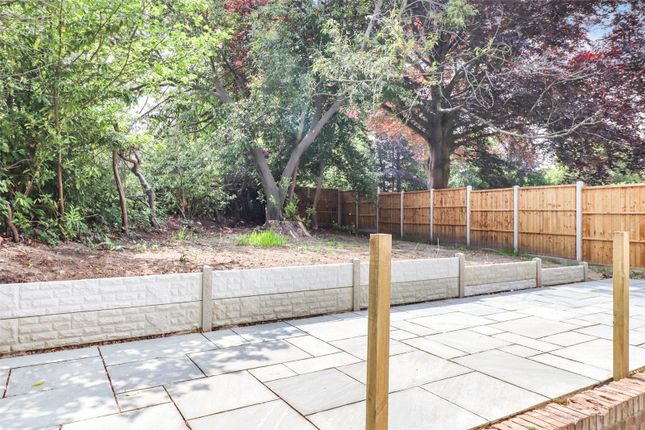 Springfield Road, Camberley, Surrey GU15, 2 bedroom detached house for ...