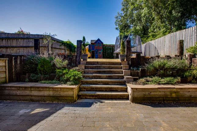 Chiltern Drive, Stokenchurch, High Wycombe HP14, 4 bedroom detached ...