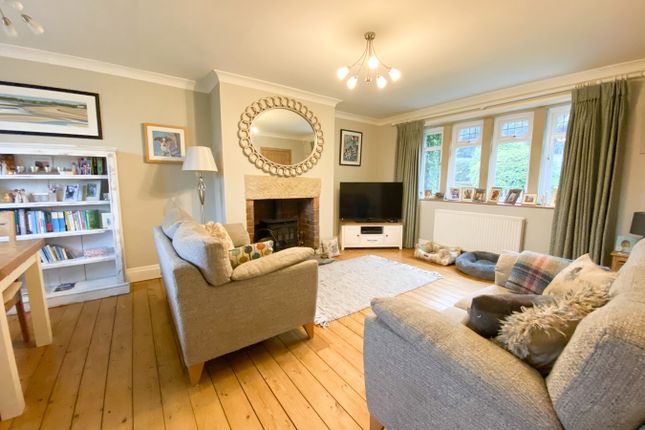 Thick Hollins Meltham Holmfirth Hd9 3 Bedroom End Terrace House For