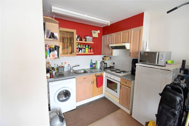 Hilders Farm Close, Crowborough TN6, parking/garage for sale - 57991934 ...