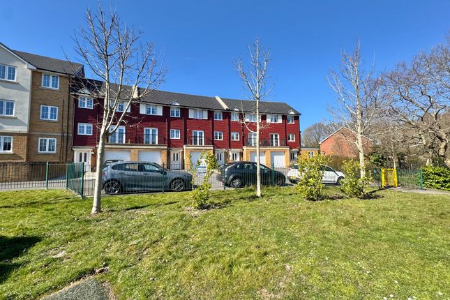 Elsanta Crescent, Fareham PO14, 4 bedroom terraced house for sale ...