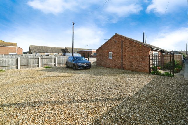 South Beach Road, Hunstanton PE36, 2 bedroom terraced bungalow for sale ...