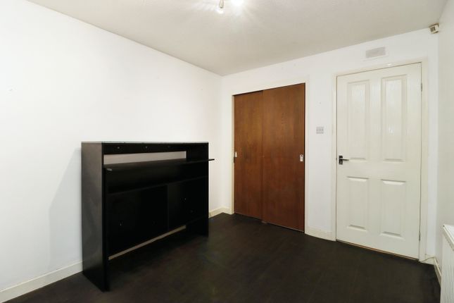 Broomhead Park, Dunfermline KY12, 2 bedroom flat for sale - 65055649 ...