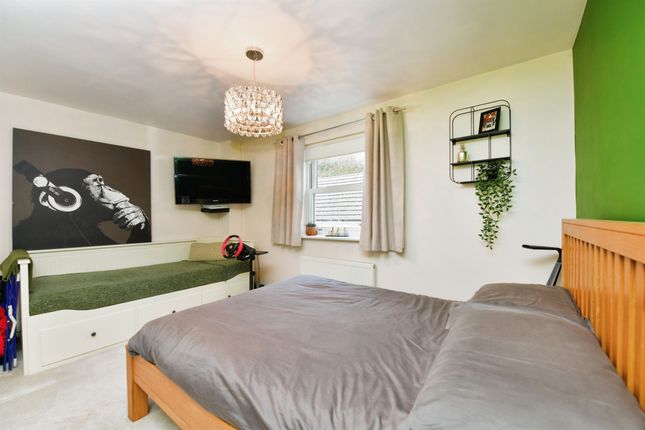 Dartmoor View, Pillmere, Saltash PL12, 3 bedroom end terrace house for ...