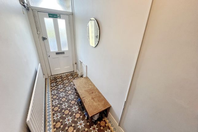 Taff Embankment, Grangetown, Cardiff CF11, 6 bedroom terraced house for ...